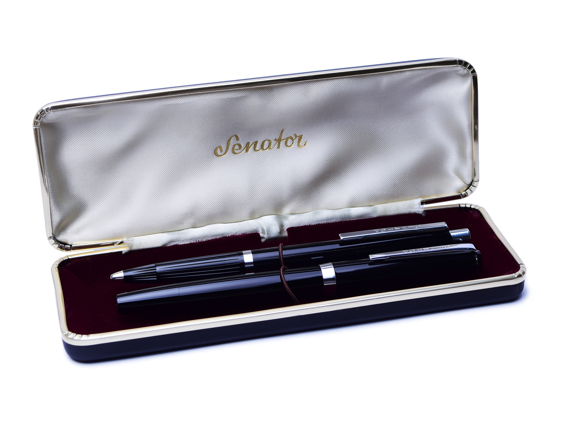 Stunning 1960’s Senator 140 Black Resin Super Flexible 14K EF ...