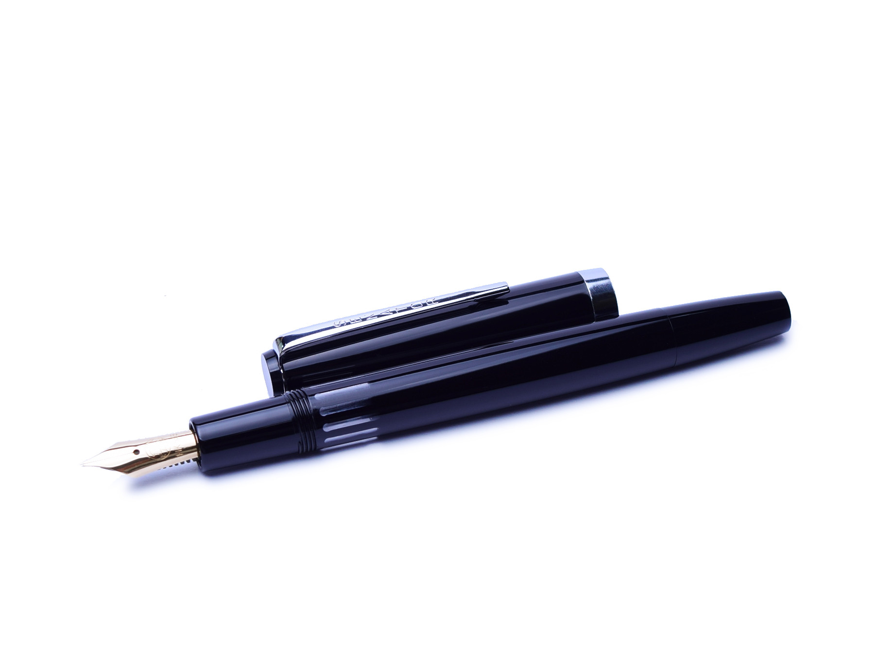 Stunning 1960’s Senator 140 Black Resin Super Flexible 14K EF ...