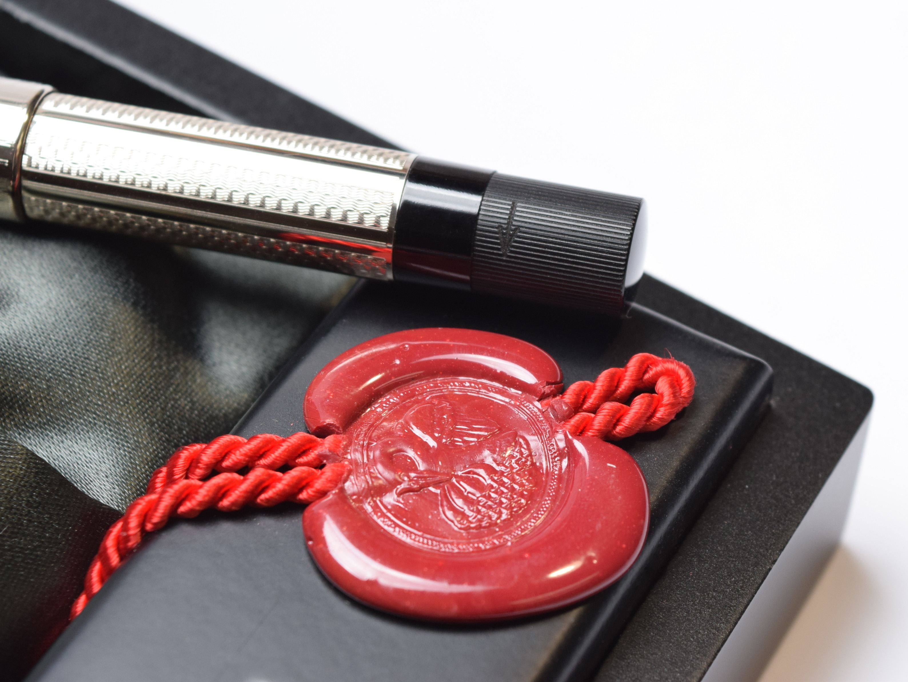 Stunning Limited Edition 315/1931 Year 2000 NOS Never Used Pelikan M112 ...