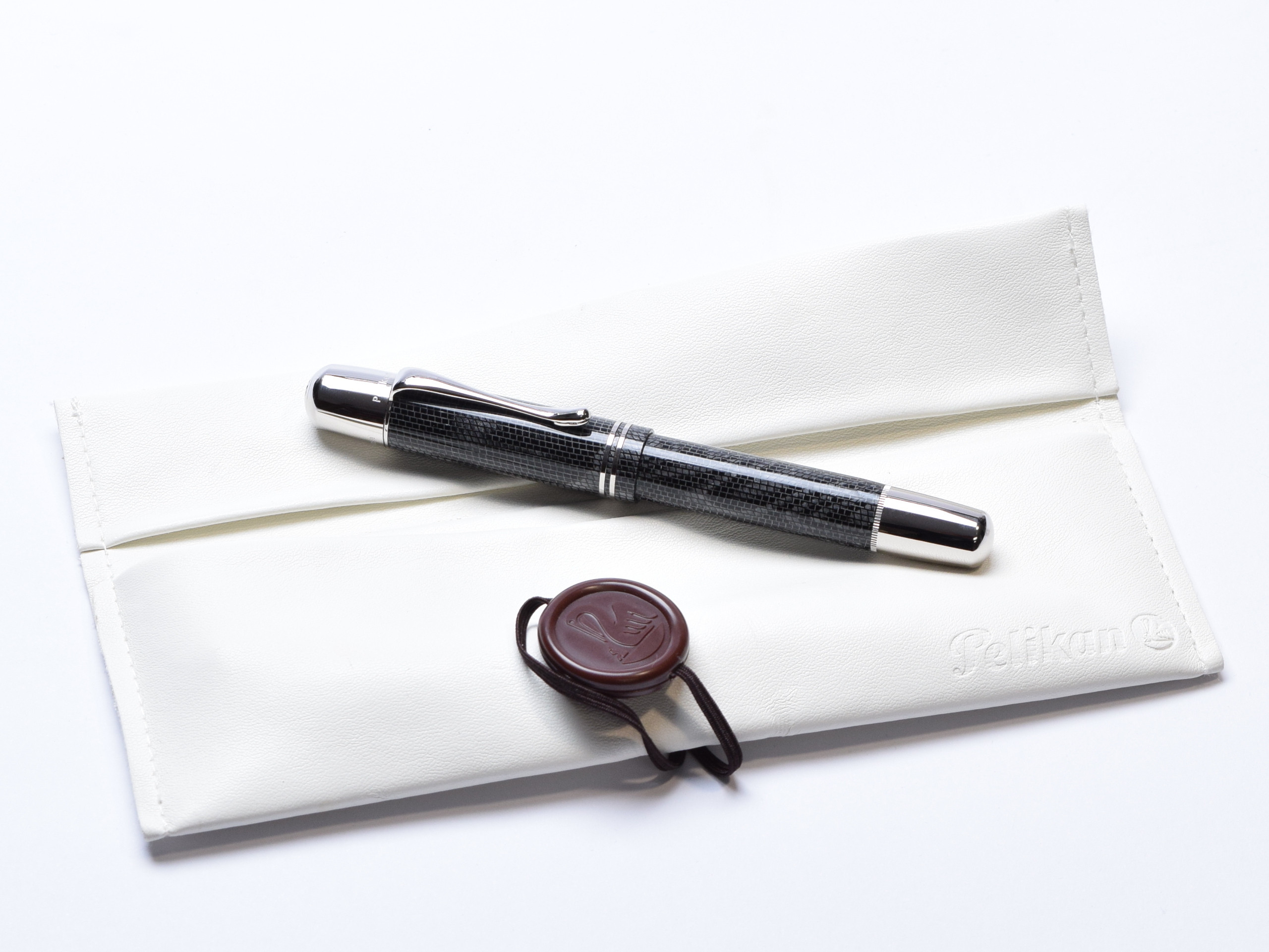 Stunning Limited Edition 175/238 Year 2013 NOS Never Used Pelikan M101N ...