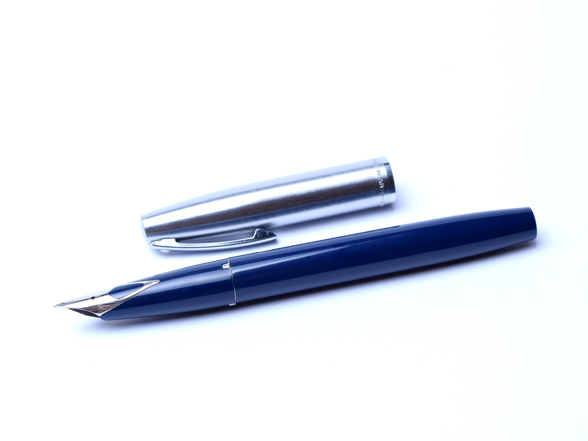 1970's Sheaffer 440 Dark Navy Blue & Brushed Steel F Fine Nib Fountain Pen