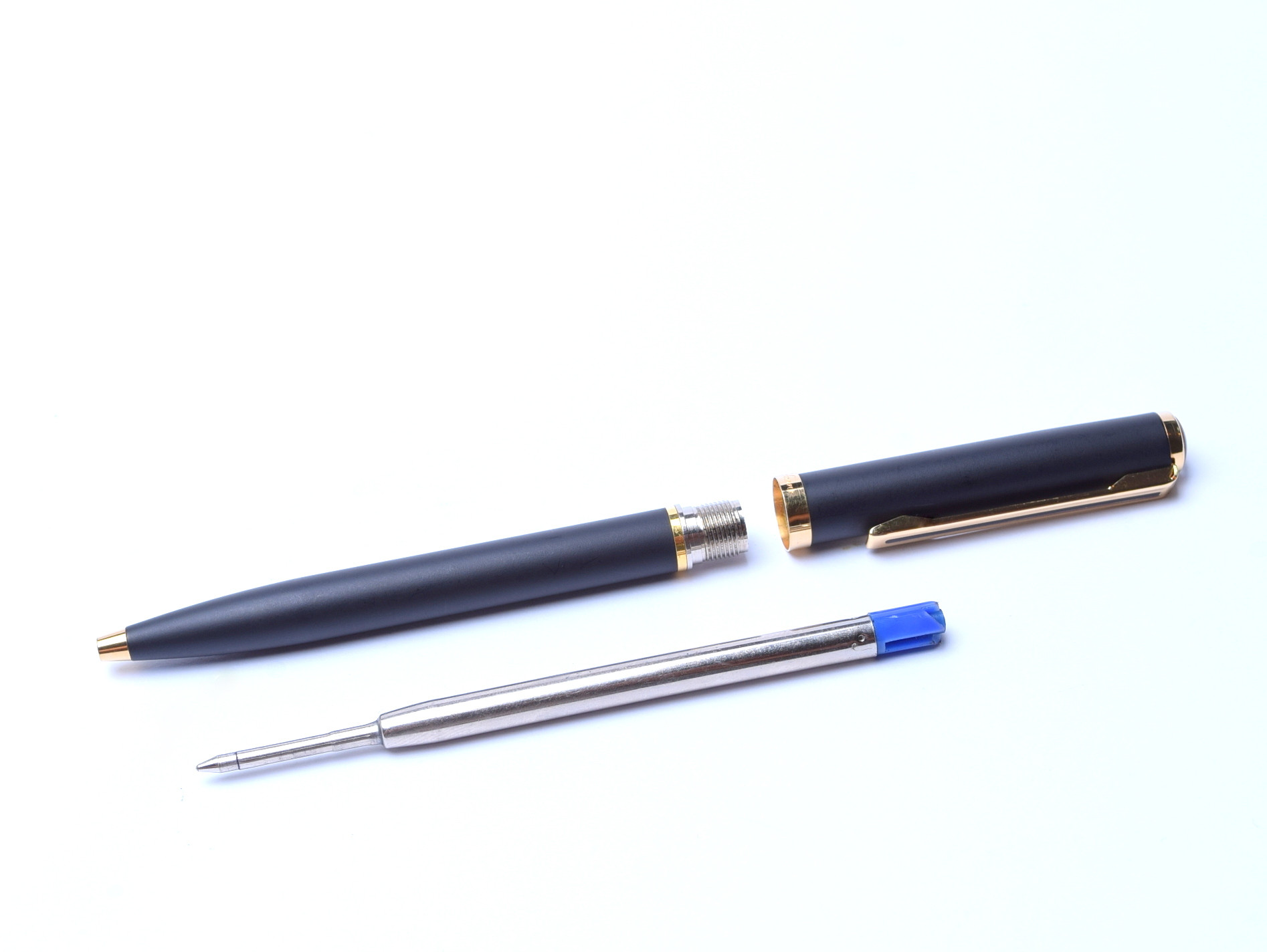 1980's Modern Oversize Reform Matte Black & Gold Ballpoint Pen