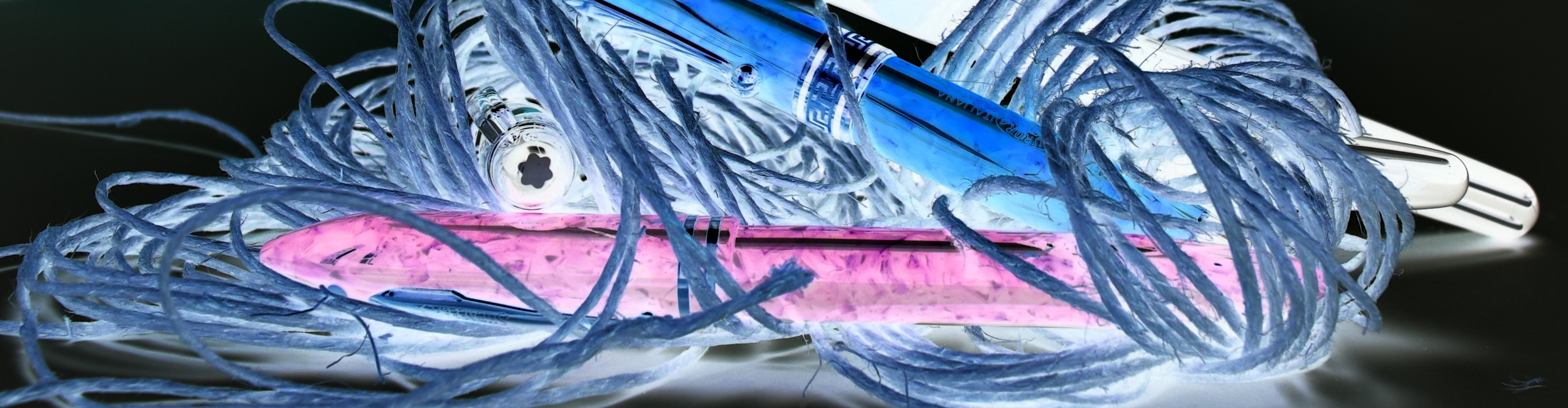 Scary Pens Gallery Halloween special fountain pen photo session