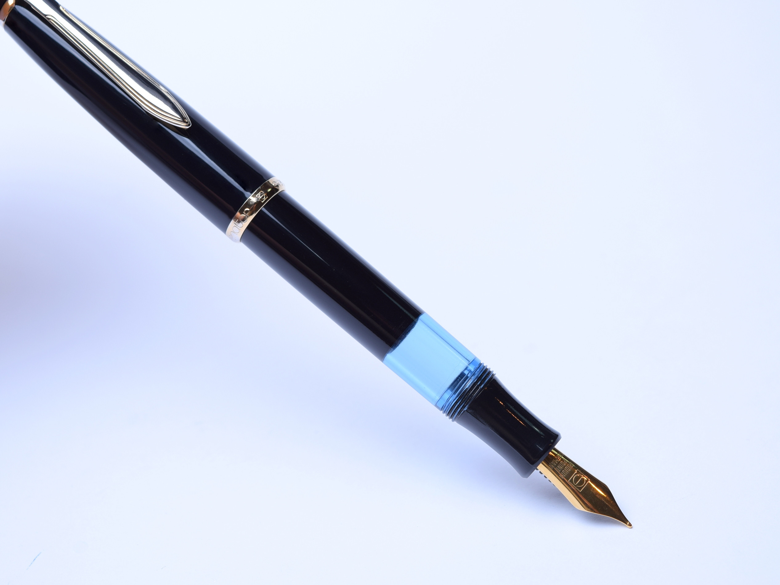1980's SENATOR Classic Black Resin M Medium Nib Fountain Pen - Pens