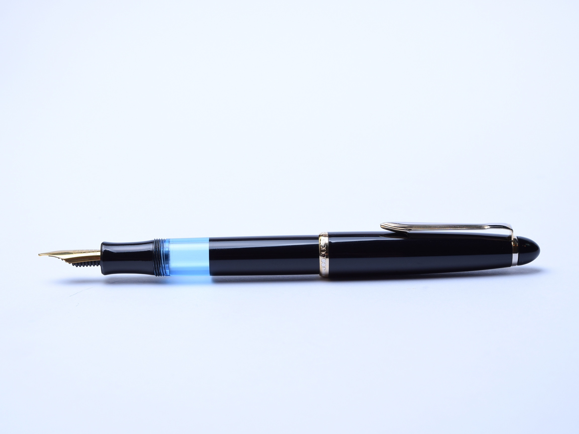 1980's SENATOR Classic Black Resin M Medium Nib Fountain Pen - Pens