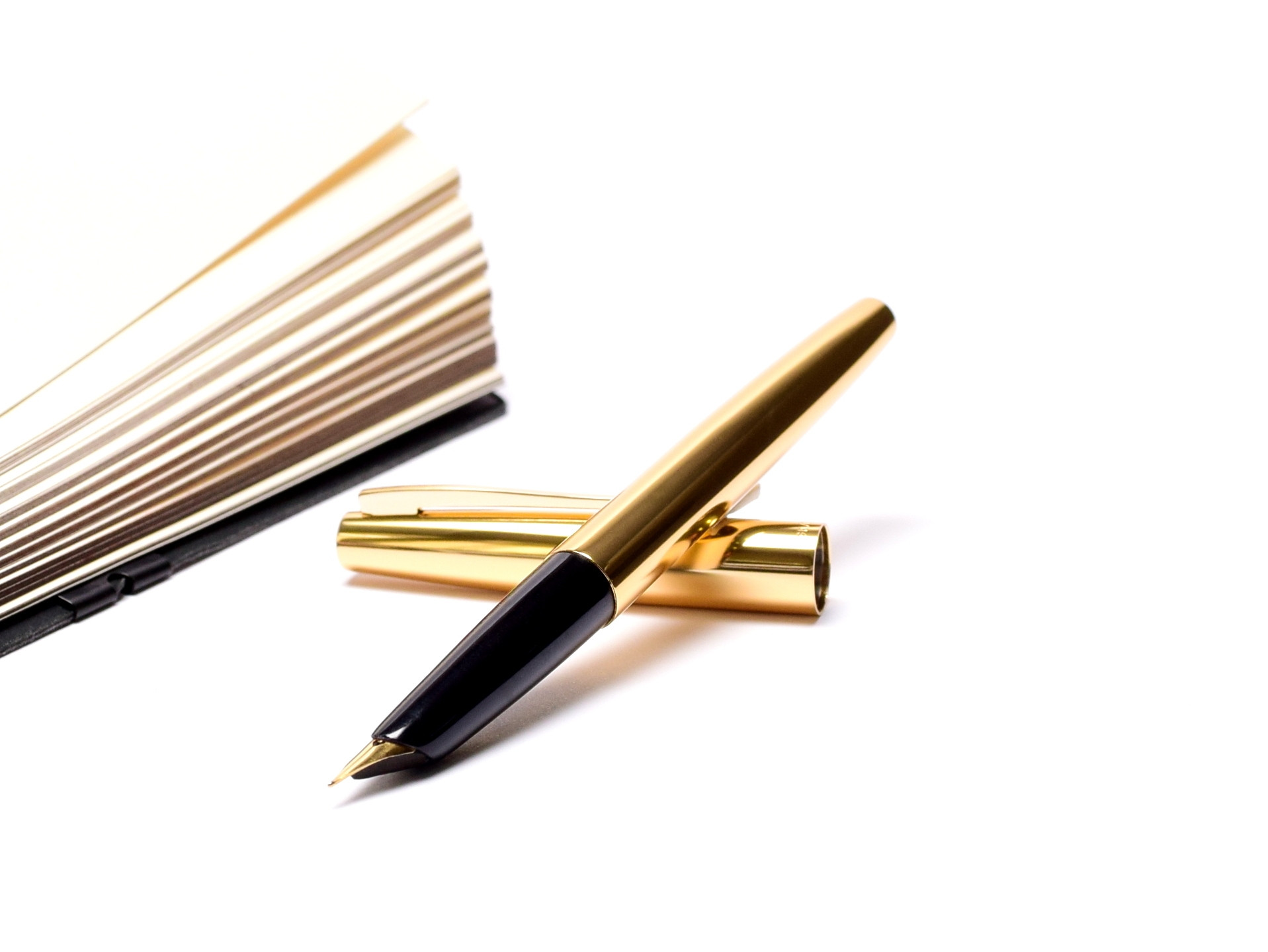 NOS Vintage Skater EF Extra Fine Heart Shaped Breather Hole Nib Gold ...