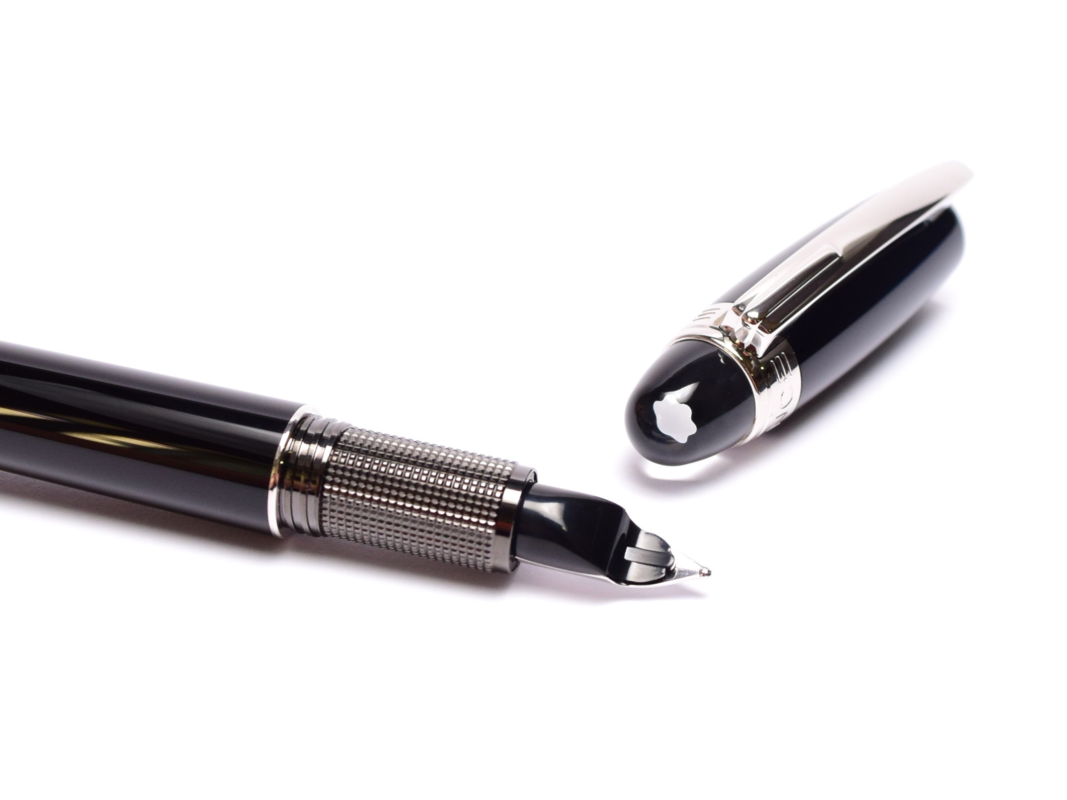 Classic Montblanc STARWALKER Precious Midnight Black Resin & Platinum ...