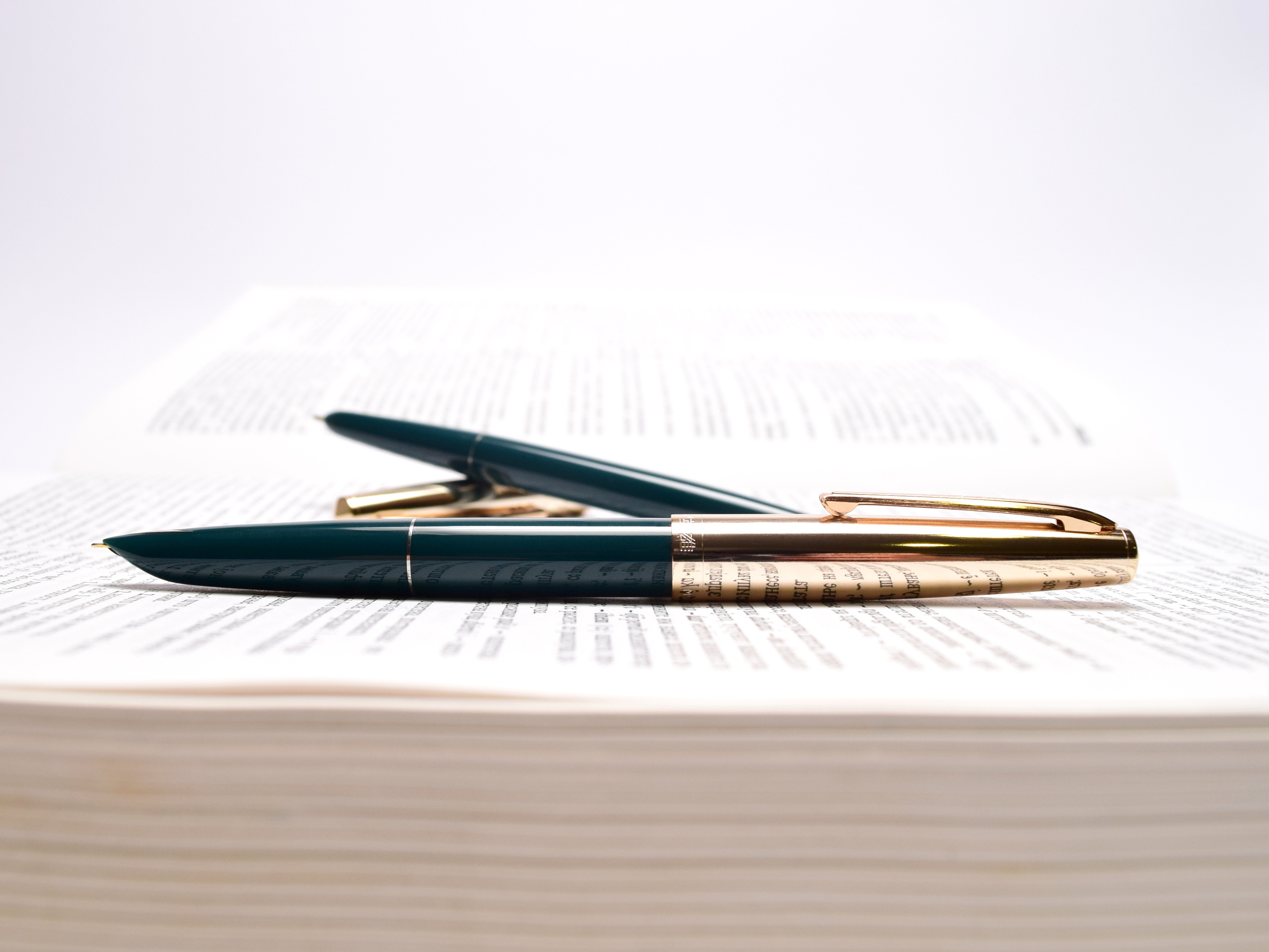 Hero 330 Arrow Aerometric Dark Green F Fine Hooded Nib Fountain ...