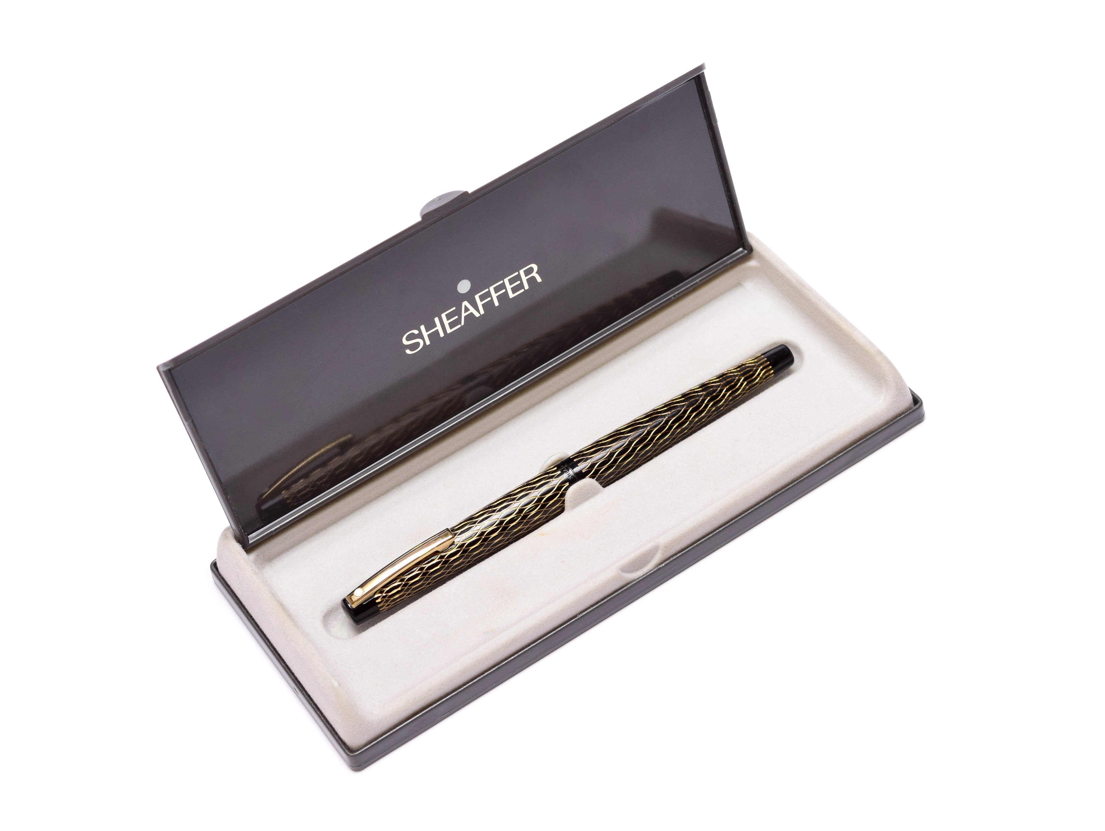 Lady Sheaffer 632 Black Enamel & Gold Tulle Net M Medium Triumph Point ...