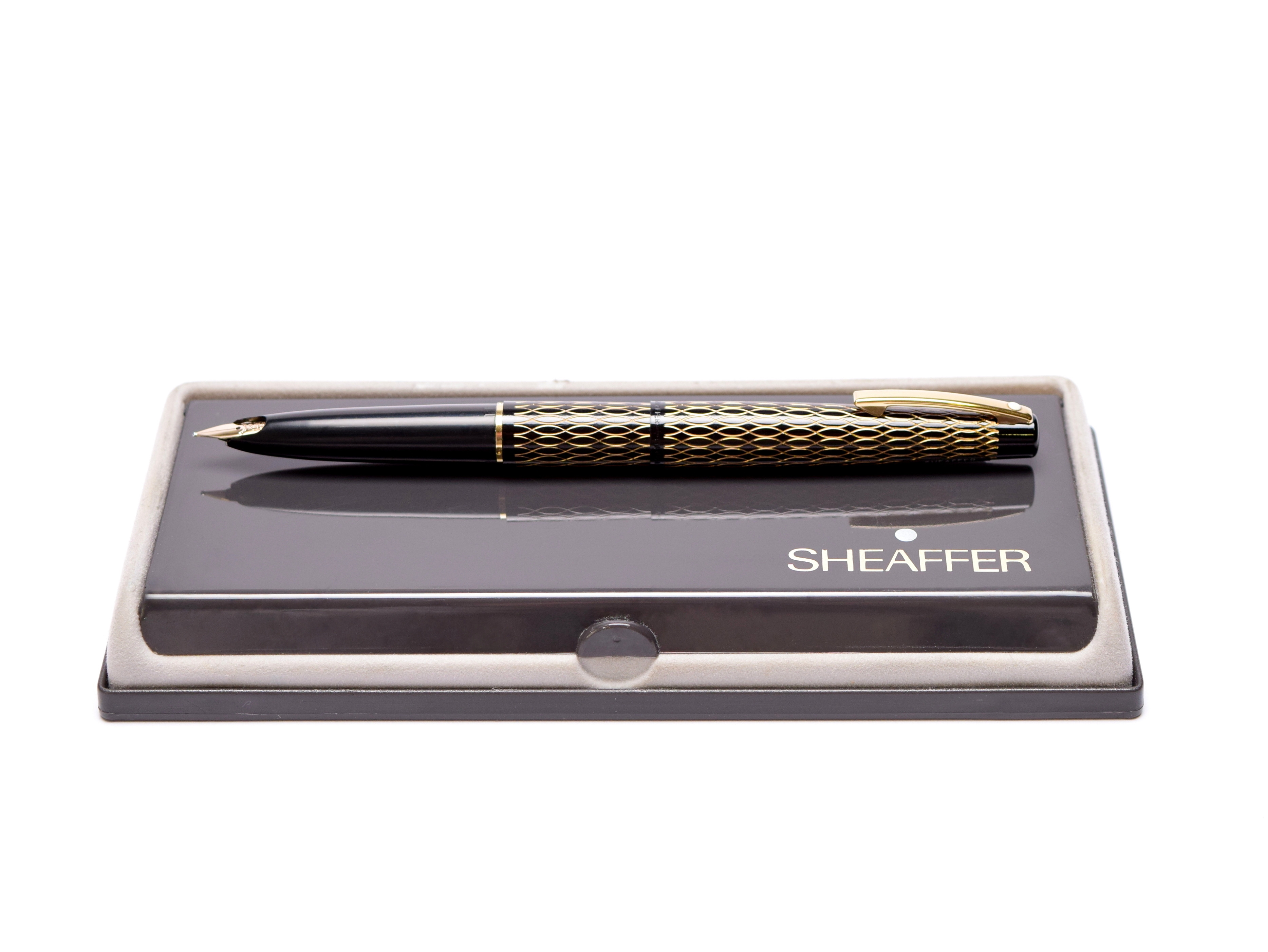 Lady Sheaffer 632 Black Enamel & Gold Tulle Net M Medium Triumph Point ...