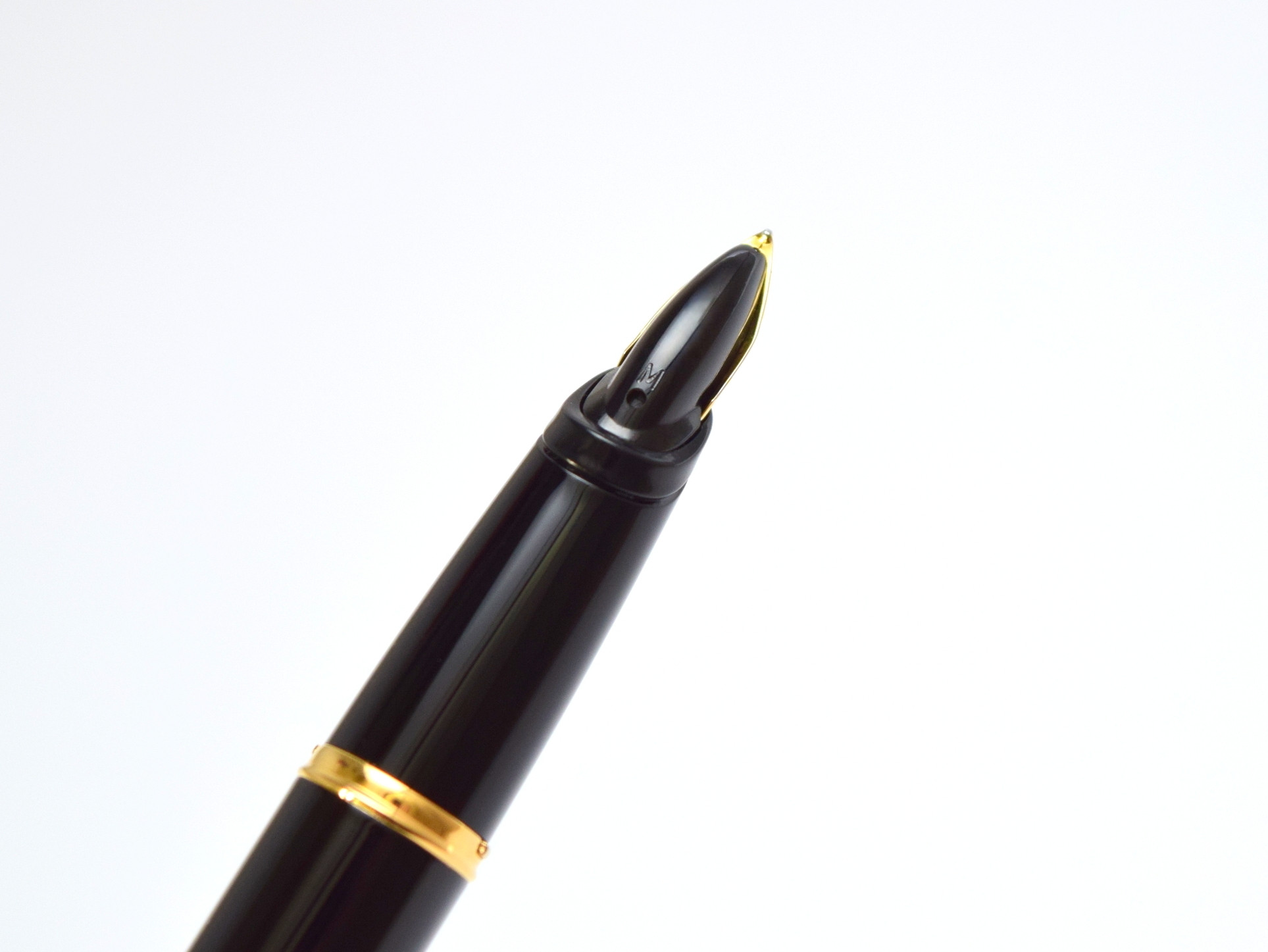 Massive 2000 Parker Ellipse Thick Lacquer and Black Resin Fountain Pen ...